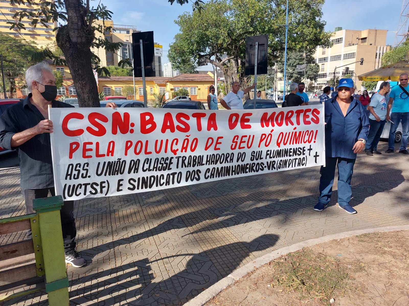 Moradores protestam contra a poluição da CSN em Volta Redonda – Informa ...