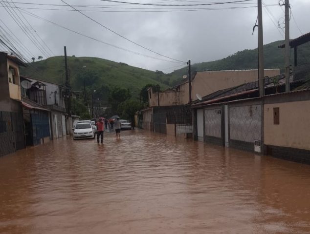 Rio Barra Mansa transborda e bairro Nova Esperança fica alagado ... Rio Barra Mansa transborda e bairro Nova Esperança fica alagado ...